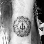 Trident Tattoo Ideas For People With A Strong Personality 🔱